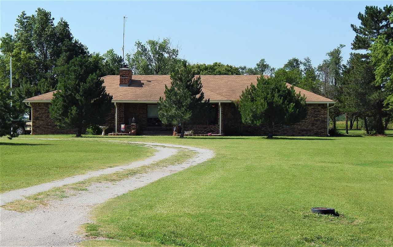 15611 E Lake Hellums Rd, Garber, OK 73738 | Zillow