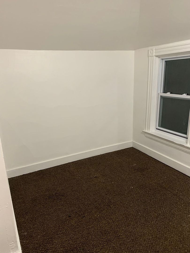 1201 Hagerer St #3, Racine, WI 53402 | Zillow