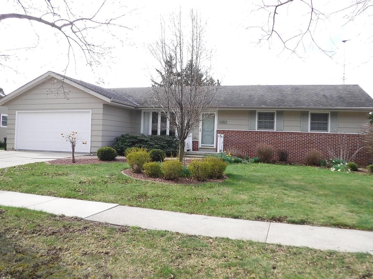 1436 Lee CIRCLE, Manitowoc, WI 54220 | Zillow