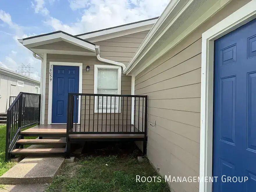 16059 Clarke Springs Dr #16059C, Houston, TX 77053 | Zillow