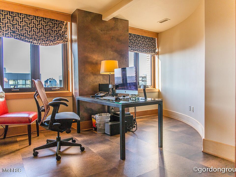 60 Monroe Center St NW Grand Rapids, MI, 49503 - Apartments for Rent ...