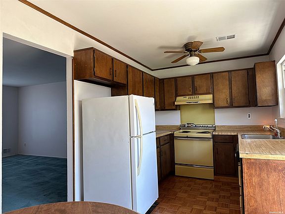 106 Quail Run Drive UNIT 106, Deer Park, NY 11729 | Zillow