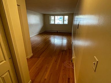 250 Spring St APT 3, West Roxbury, MA 02132 | Zillow
