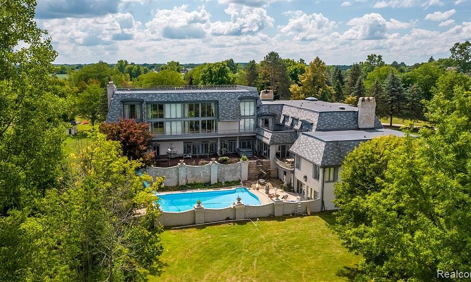 6353 Belsay Rd, Grand Blanc, MI 48439 | MLS #20221034968 | Zillow