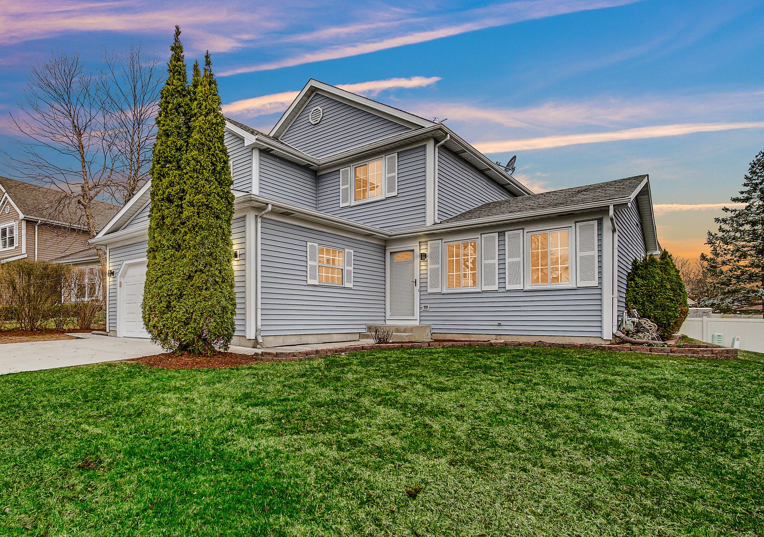 1210 Monarch Ln Hoffman Estates Il 60192 Zillow
