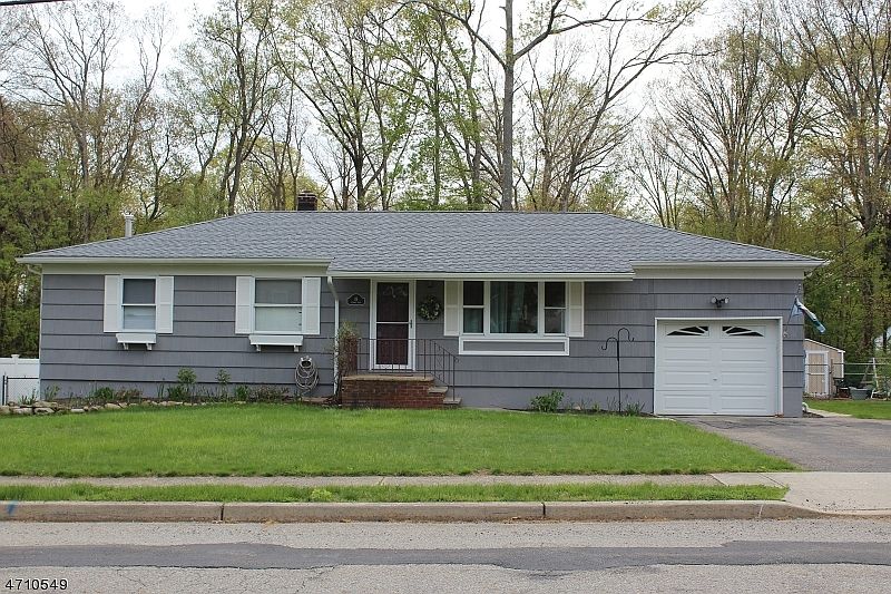 15 Summit Rd, Oak Ridge, NJ 07438 | Zillow