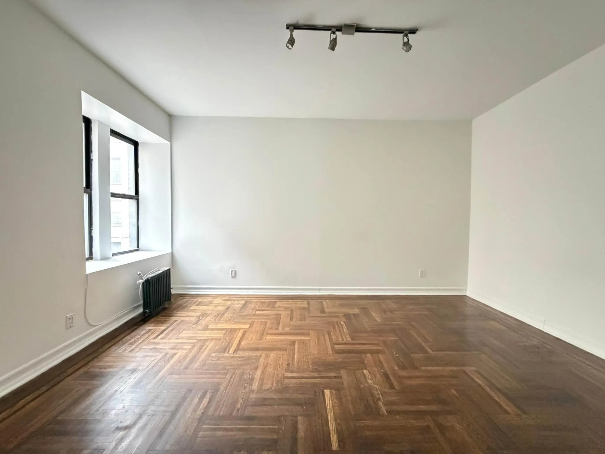 436 Eastern Parkway #2D in Crown Heights, Brooklyn | StreetEasy