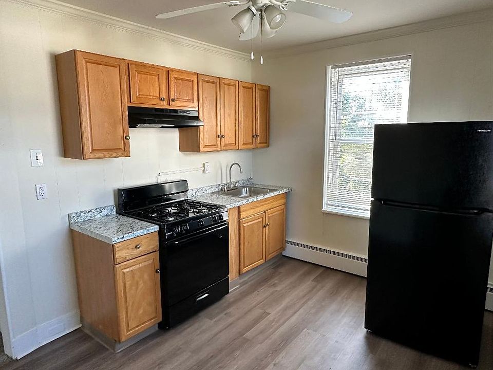 38 Chestnut St - 38 Chestnut St Colwyn, PA | Zillow - Apartments for ...