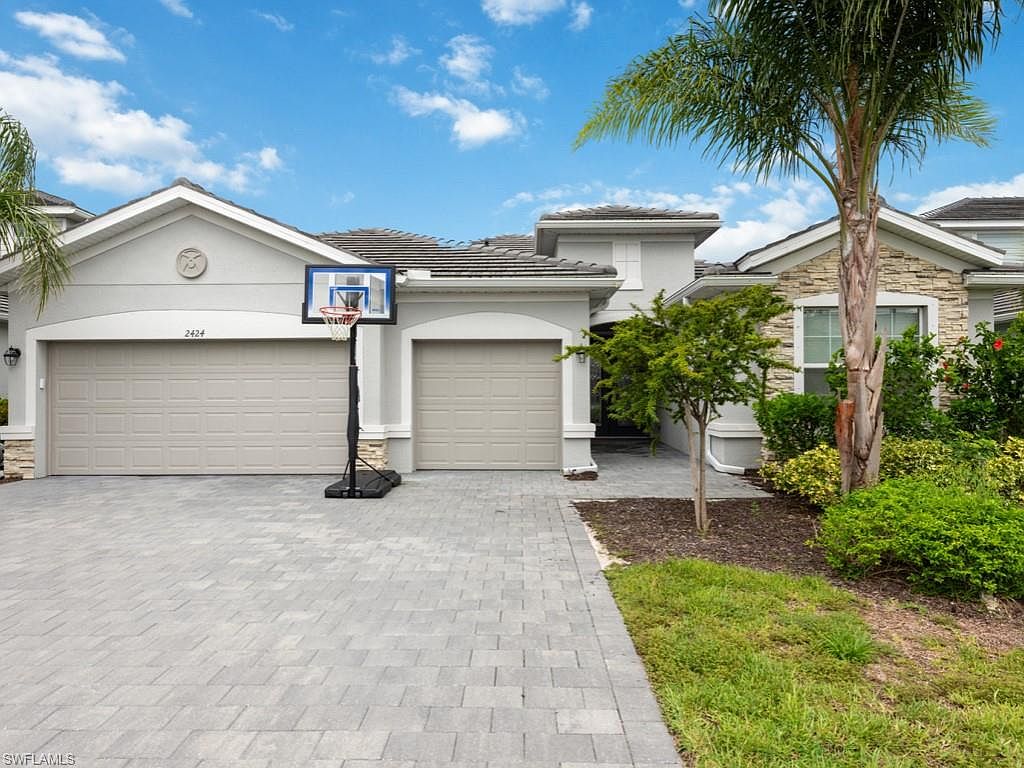 2424 Fallglo St, Naples, FL 34120 | MLS #224025599 | Zillow
