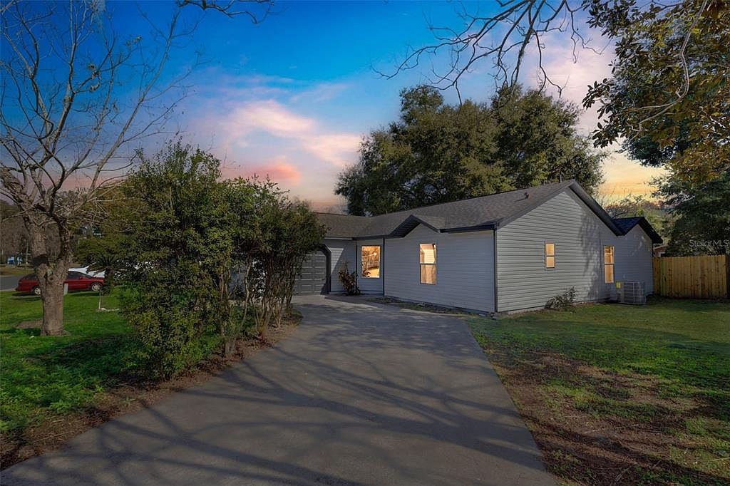 116 Woodlane Ave, Wildwood, FL 34785 | Zillow