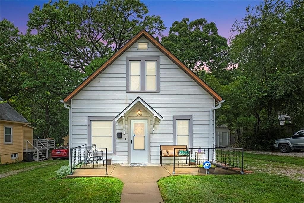 610 N Nettleton Ave, Bonner Springs, KS 66012 | Zillow