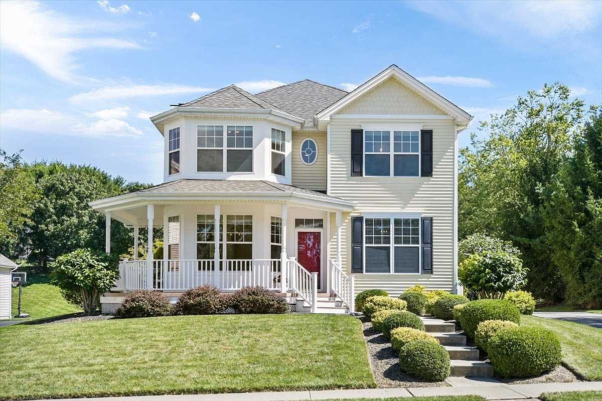 24 Bayberry St, Hopewell Junction, NY 12533 | MLS #417873 | Zillow