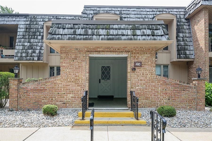 410 N Old Stone Rd #3, Munster, IN 46321 | Zillow