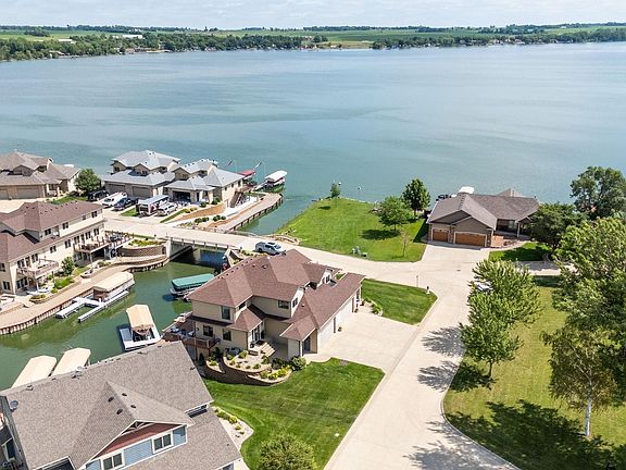 6014 Marrs Beach Ln, Madison, SD 57042 | MLS #22505029 | Zillow