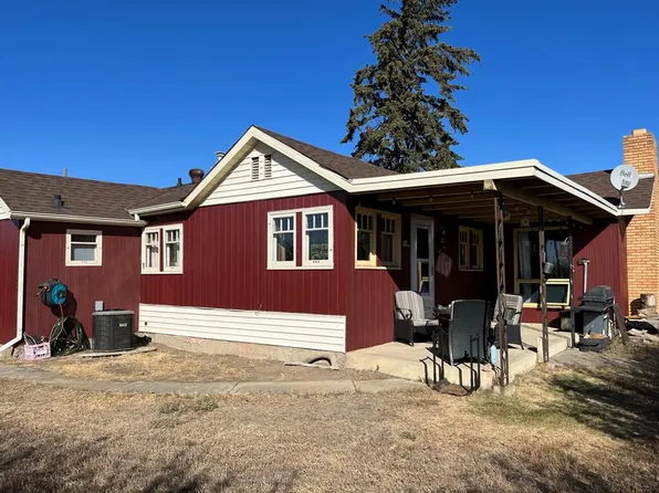 Redcliff AB Luxury Homes For Sale - 31 Homes | Zillow