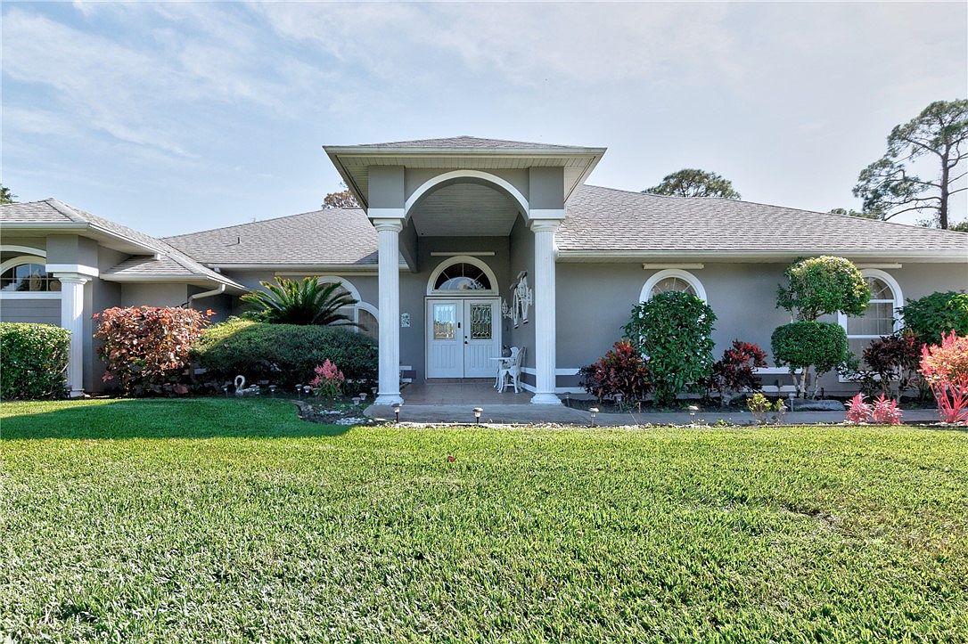 342 Periwinkle Dr, Sebastian, FL 32958 | MLS #273658 | Zillow