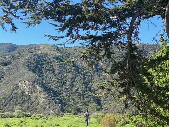 729 Enchanted Way, Pacific Palisades, CA 90272 | MLS #25522251 | Zillow