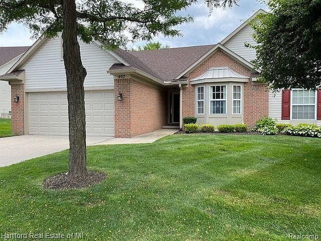 407 N Oak Dr, Walled Lake, MI 48390 | Zillow