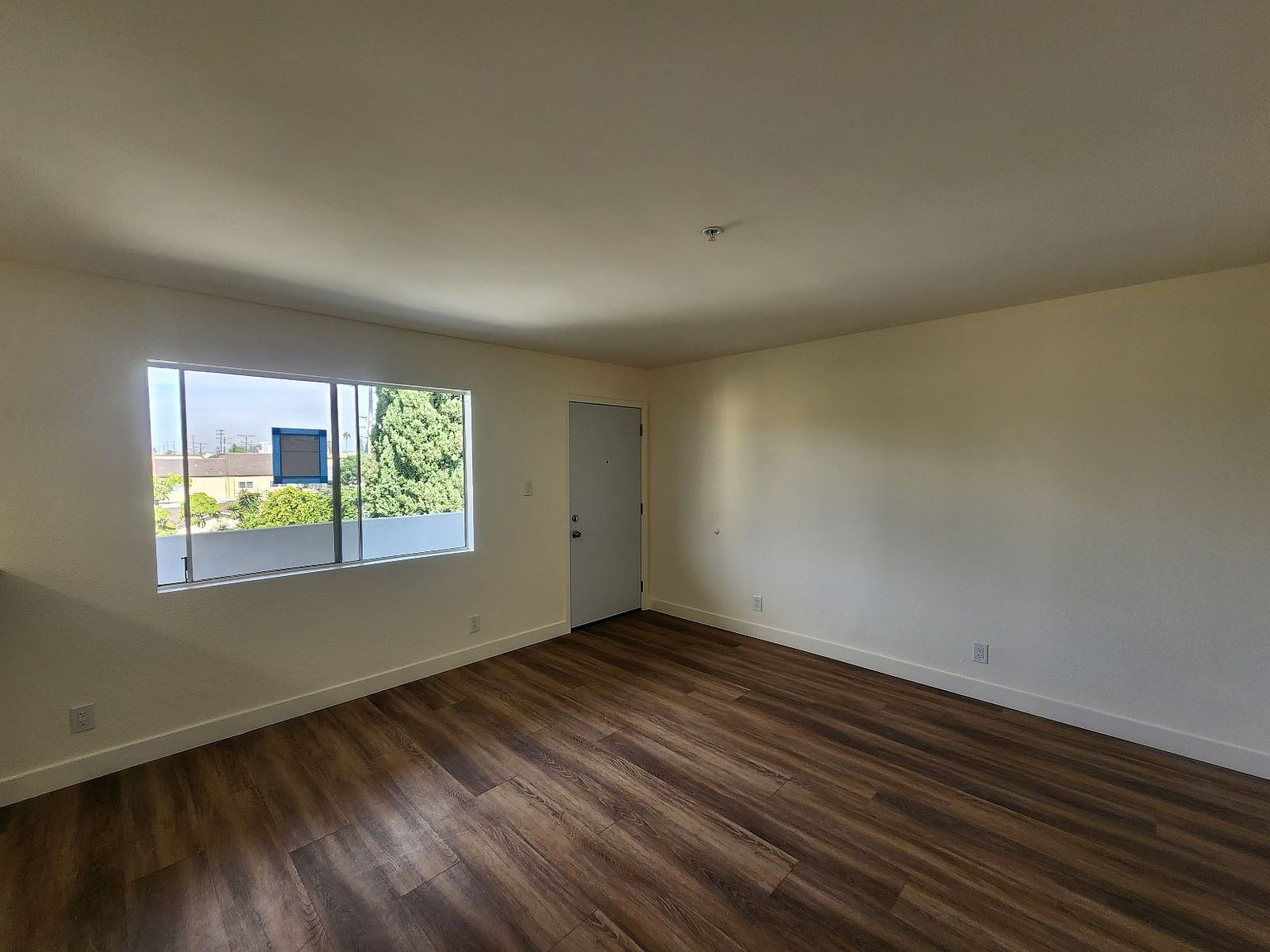 13111 Doty Ave APT 5, Hawthorne, CA 90250 | Zillow