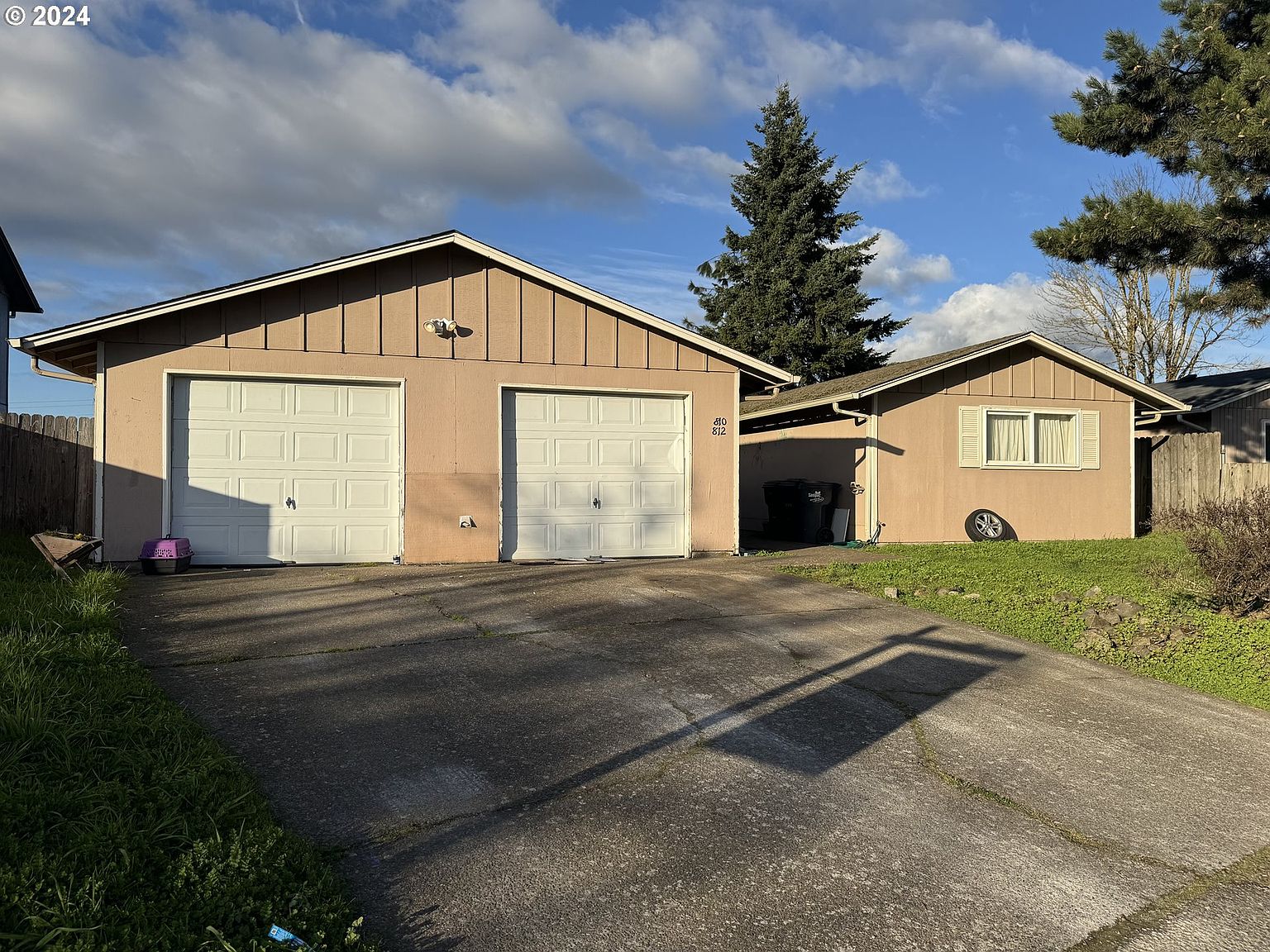 810/812 W Quinalt St, Springfield, OR 97477 | Zillow