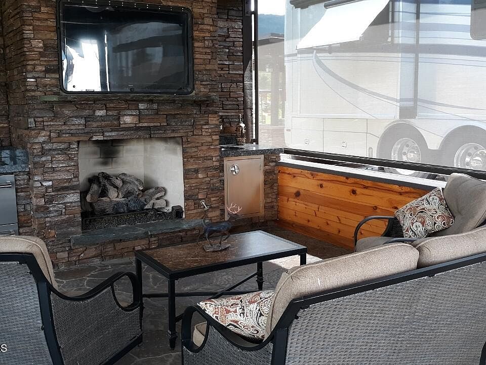 101 Par Loop, Blanchard, ID 83804 | Zillow