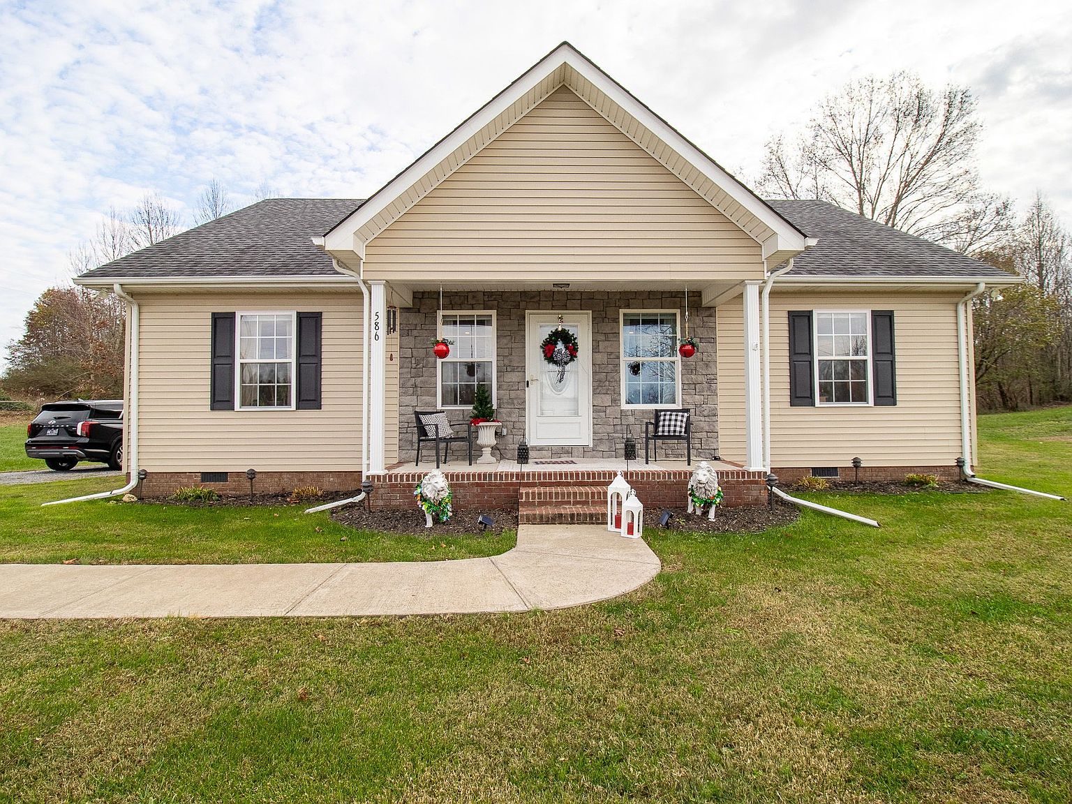 586 Tuck Rd, Lafayette, TN 37083 | Zillow