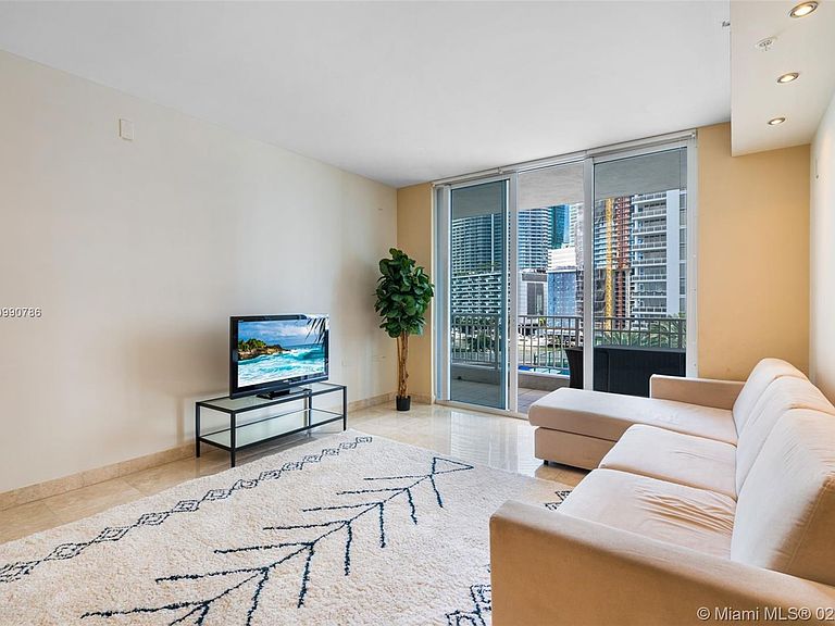 801 Brickell Key Blvd Miami, FL, 33131 - Apartments for Rent | Zillow