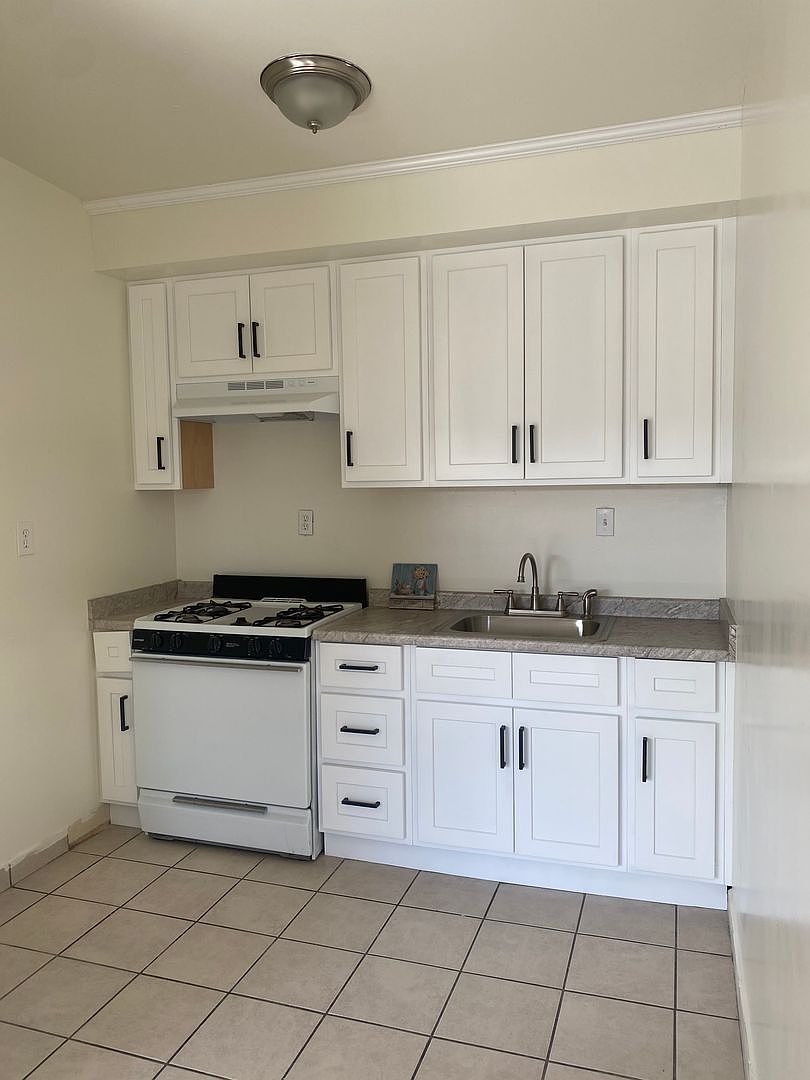 701 Northgate Ln #10, Anaheim, CA 92805 | Zillow