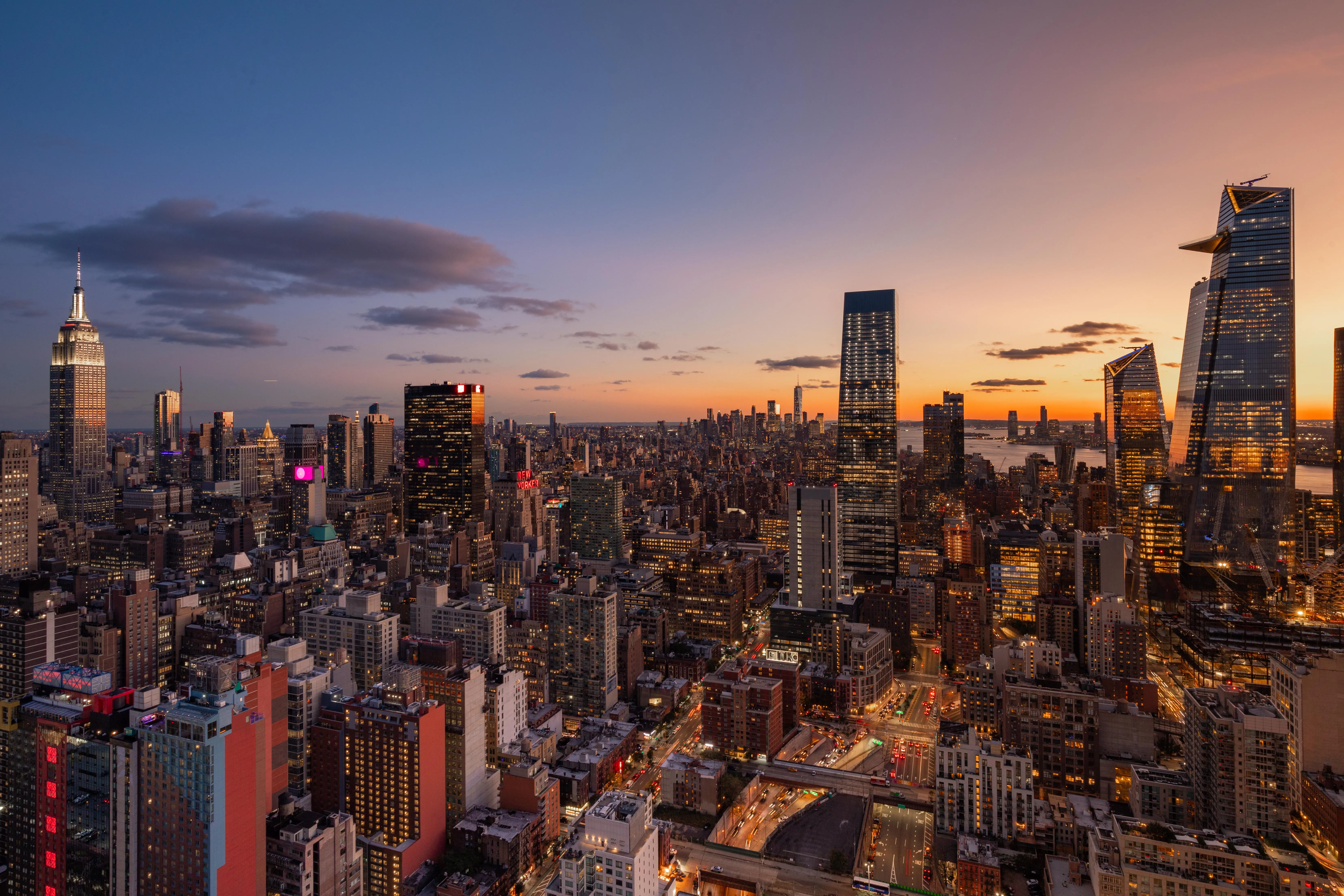 Manhattan View at 460 West 42nd Street in Hell's Kitchen : Sales ...