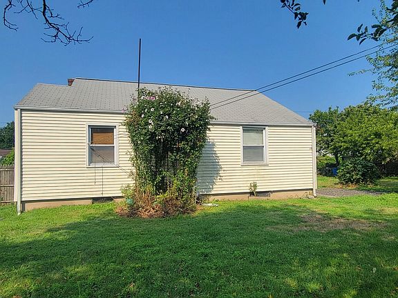 18 Sention Ave, Norwalk, CT 06850 | MLS #24037723 | Zillow