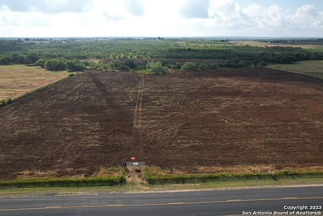 3326/1842 Stuart Rd Adkins TX | Zillow