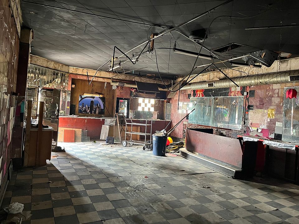 2800 S Saint Louis Ave, Chicago, IL 60623 | Zillow