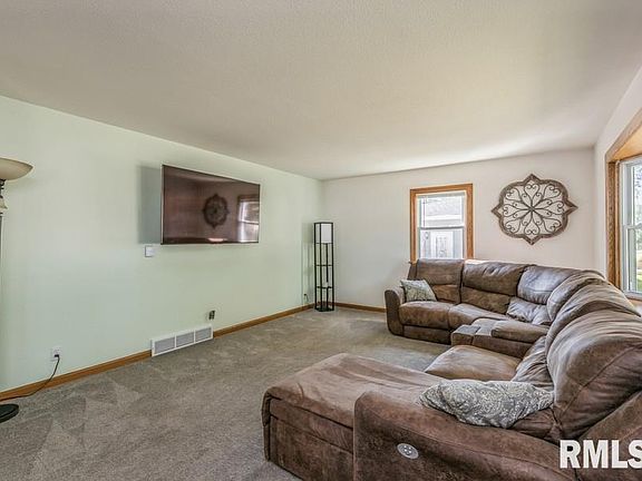 353 N Henry St, Walcott, IA 52773 | Zillow