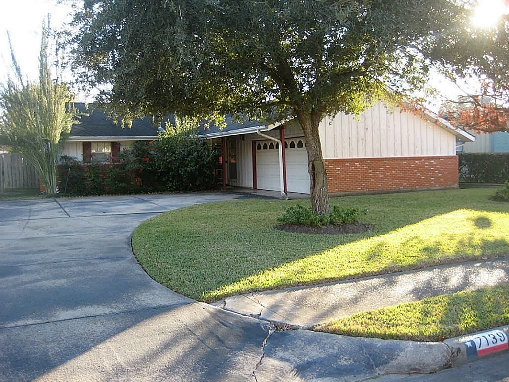 7139 Mobud Dr, Houston, TX 77074 | Zillow