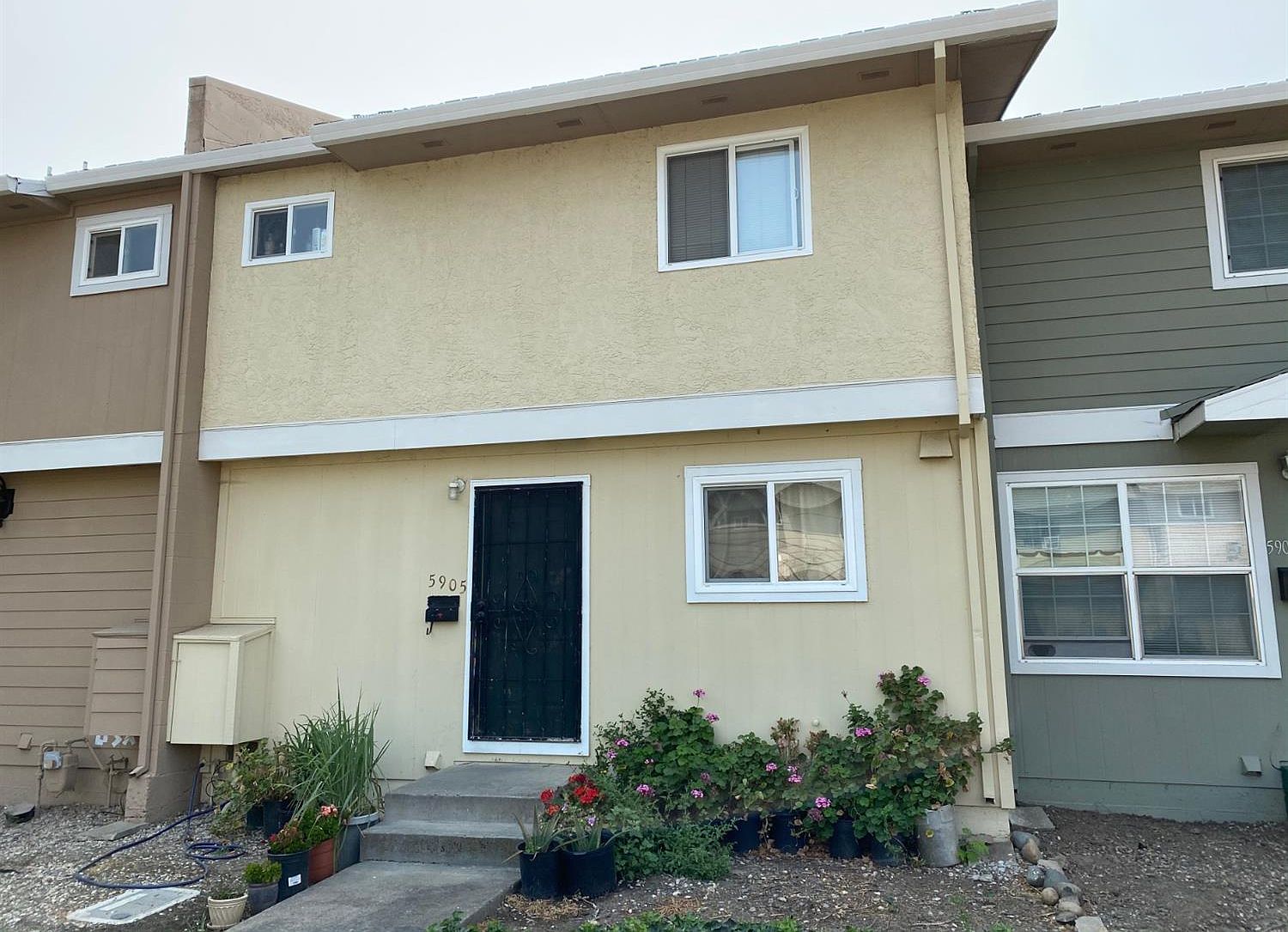 5905 Mack Rd, Sacramento, CA 95823 | Zillow