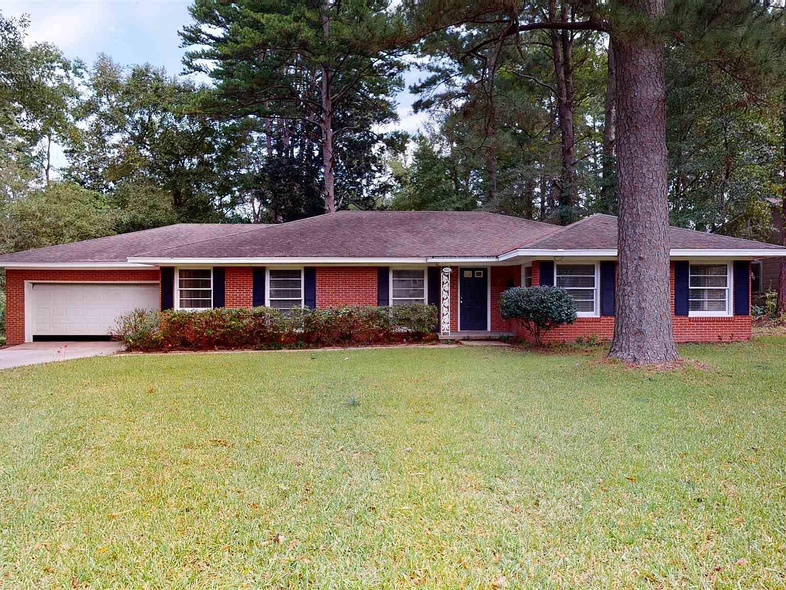 901 Robert St, Ruston, LA 71270 | Zillow