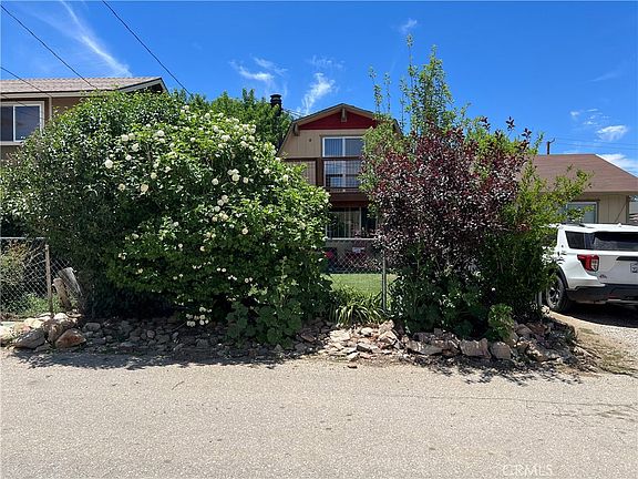 871 Pinon Ln, Big Bear City, CA 92314 | Zillow