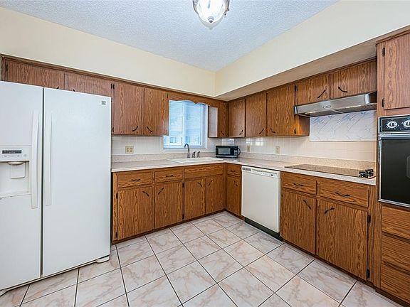2286 Mexican Way APT 34, Clearwater, FL 33763 | MLS #U8241246 | Zillow