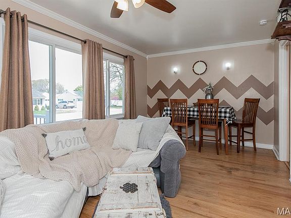 4342 Hannover Cts, Saint Louis, MO 63123 | Zillow