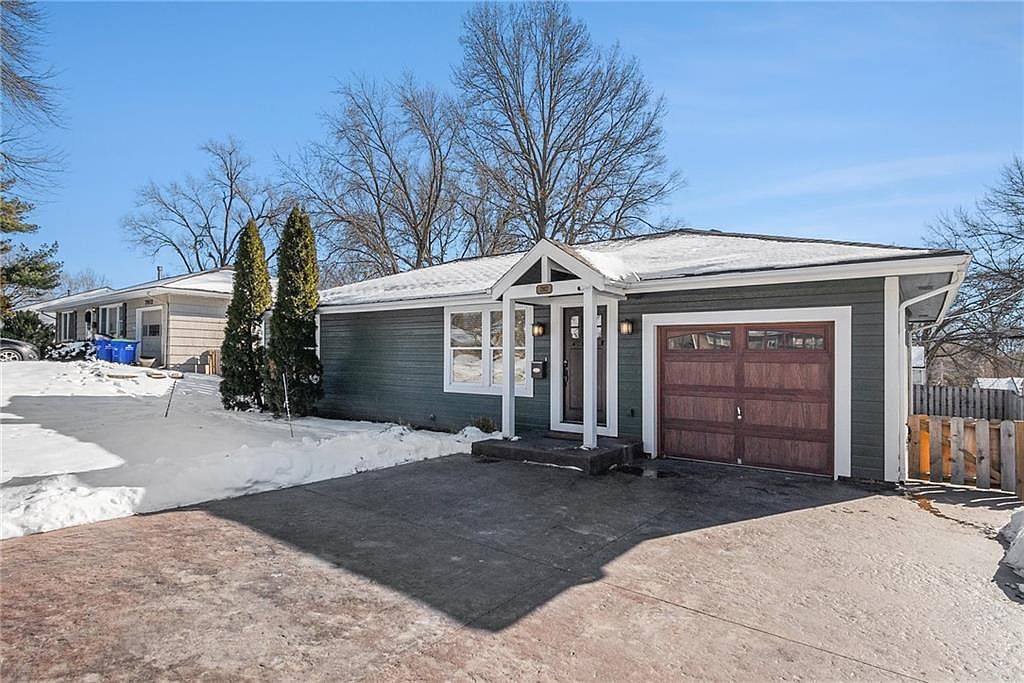 7917 W 85th St, Overland Park, KS 66212 | Zillow