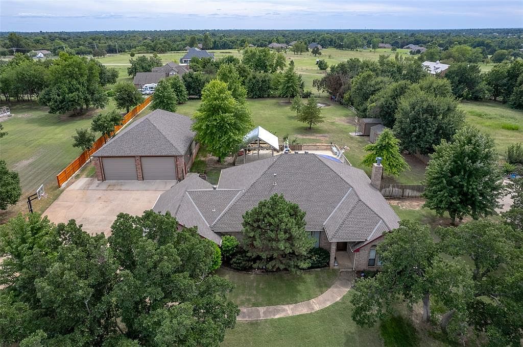 2320 Silverfield Ln, Edmond, OK 73025 | Zillow