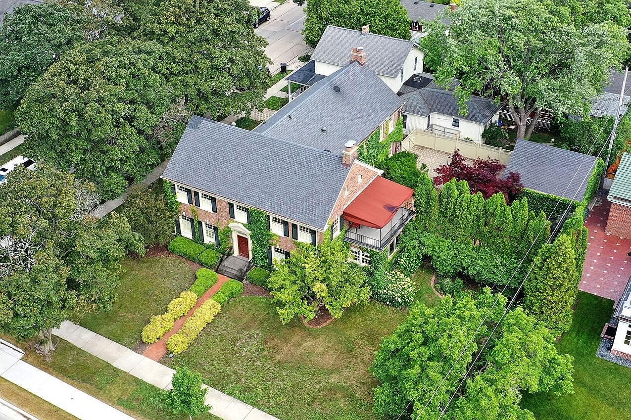 218 16th St, Racine, WI 53403 | Zillow