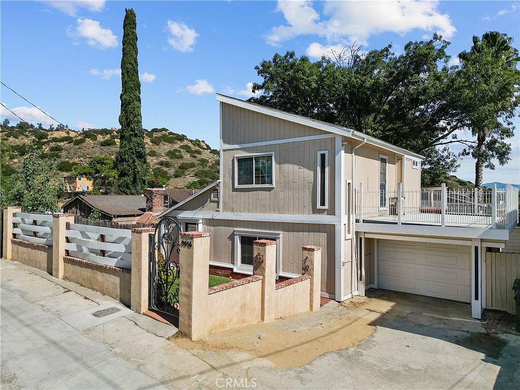 9516 Dennis Way, Chatsworth, CA 91311 | MLS #SR23197513 | Zillow