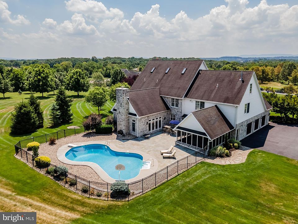 83 Kelly Dr, Carlisle, PA 17015 | Zillow