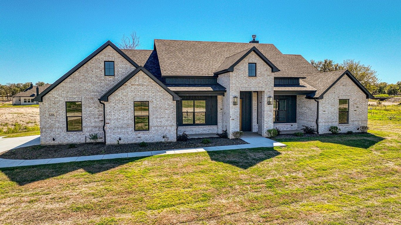524 Ford Flts, Springtown, TX 76082 | MLS #20462479 | Zillow