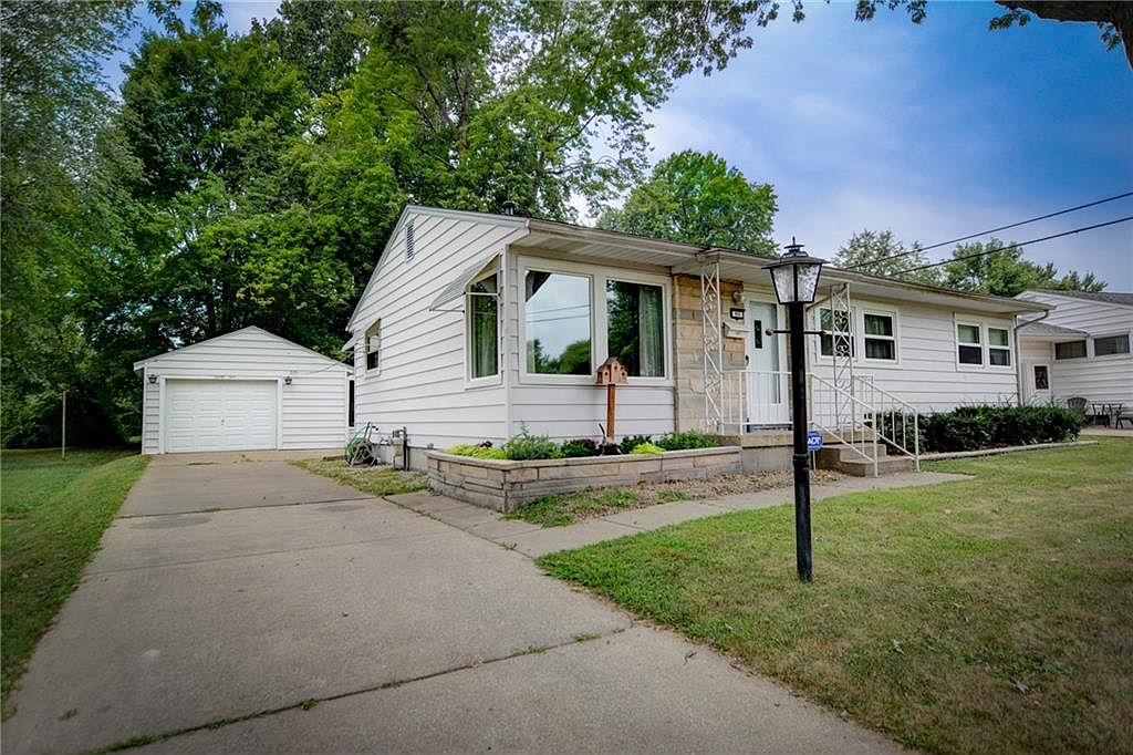 99 Wisconsin Dr, Decatur, IL 62526 | Zillow