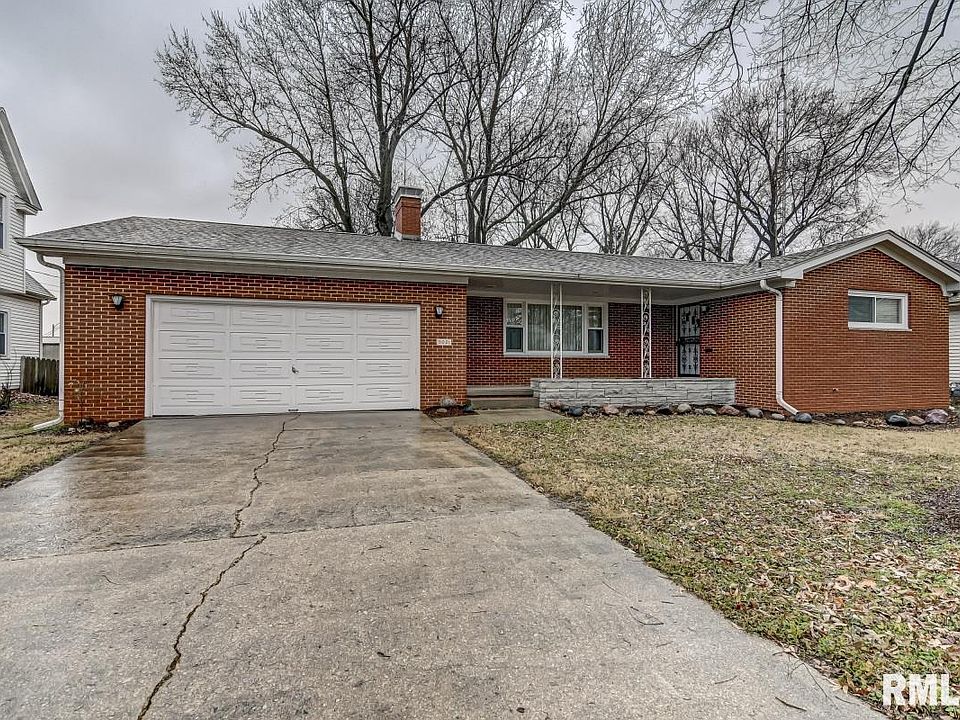 3021 S Park Ave, Jerome, IL 62704 | Zillow