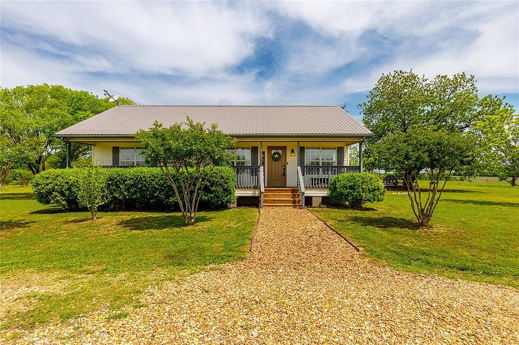 1786 County Road 4925, Trenton, TX 75490 | Zillow