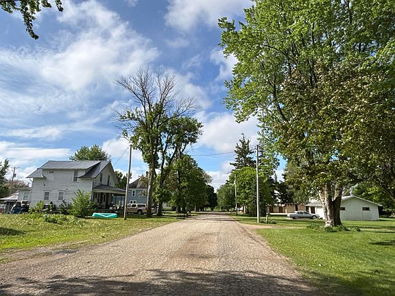 4684 Goldenrod Ave, Toeterville, IA 50481 | Zillow