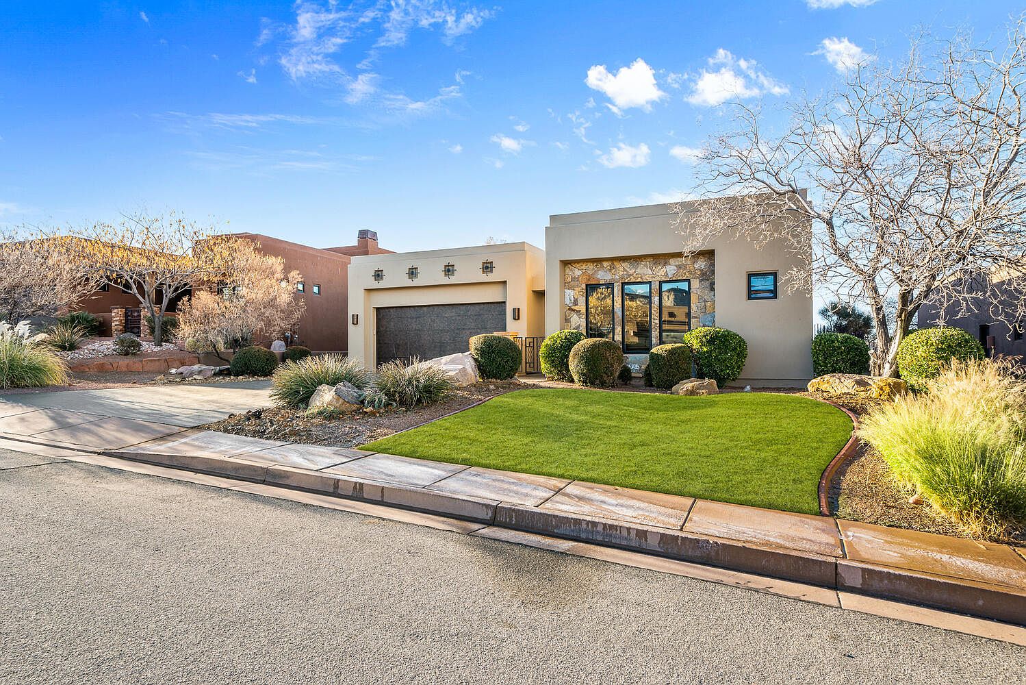 1711 W Red Cloud Cir, St George, UT 84770 | MLS #23-246290 | Zillow